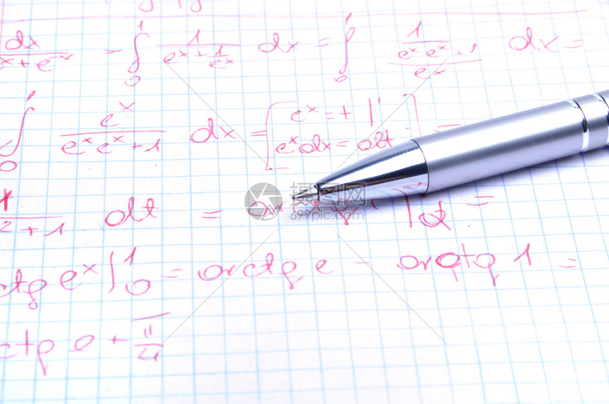 教育在纸上的数学计算高清图片下载-正版图片502742901-摄图网