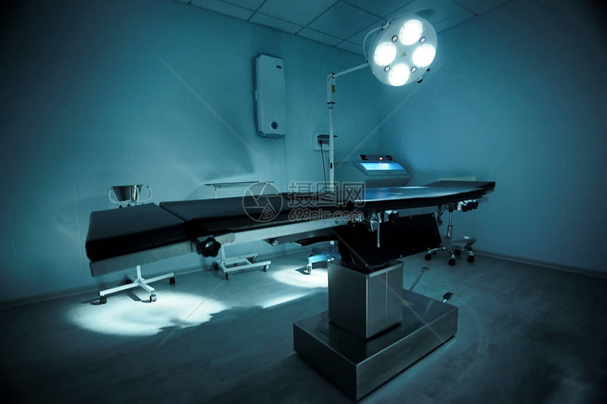 医疗室内部手术台高清图片下载-正版图片502811537-摄图网