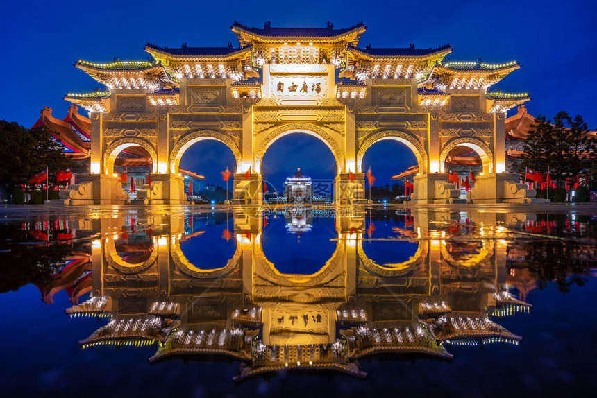 翻译中文字符为自由广场Libertys高清图片下载-正版图片502948747-摄图网