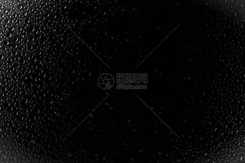 黑梯度底部的水滴贴近含水凝结高清图片下载-正版图片503014023-摄图网