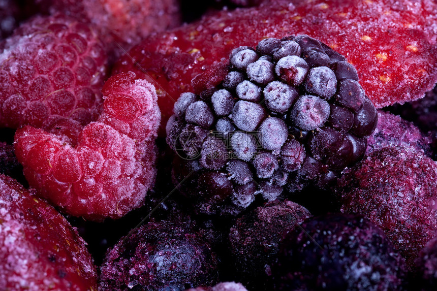 冷冻的夏季水果实宏观黑高清图片下载-正版图片503141828-摄图网