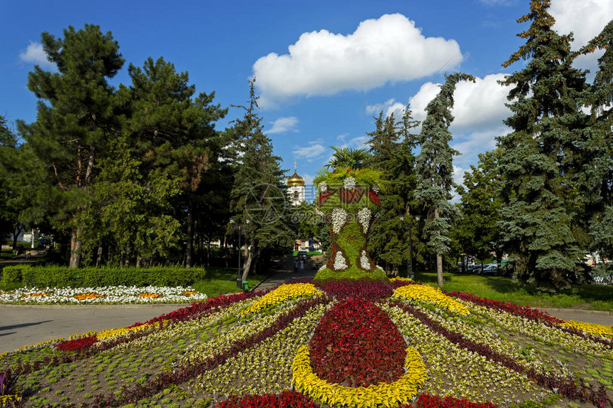 在俄罗斯北高加索的Pyatigorsk公园高清图片下载-正版图片503298862-摄图网