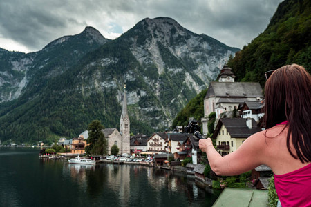 哈尔斯塔的城市风景环绕着高清图片下载-正版图片503315423-摄图网