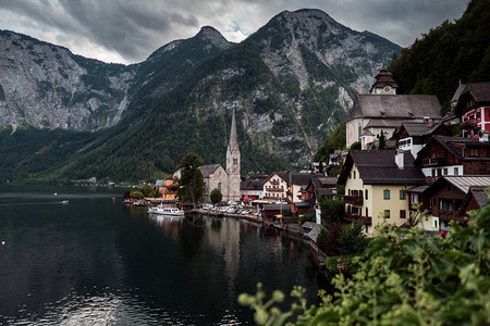 哈尔斯塔的城市风景环绕着高清图片下载-正版图片503315315-摄图网