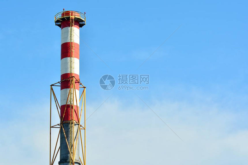带有高烟囱的现代工业建筑高清图片下载-正版图片503433877-摄图网