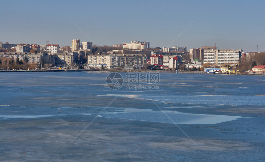乌克兰西部Ternopil湖高清图片下载-正版图片503454689-摄图网