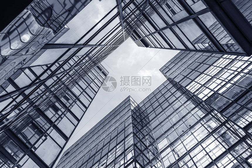 现代办公大楼的外表建筑抽象背高清图片下载-正版图片503472306-摄图网