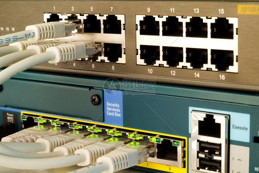网络交换机和跳线高清图片下载-正版图片503478449-摄图网