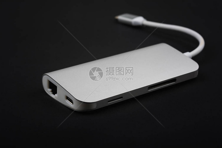 TipeC黑色背景的铝高清图片下载-正版图片503497618-摄图网