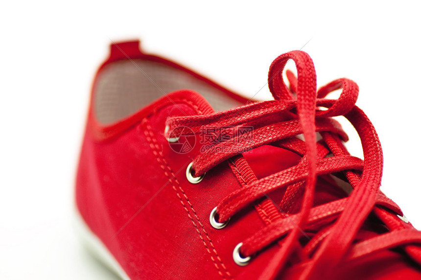 白色背景上的红鞋特写高清图片下载-正版图片503533433-摄图网
