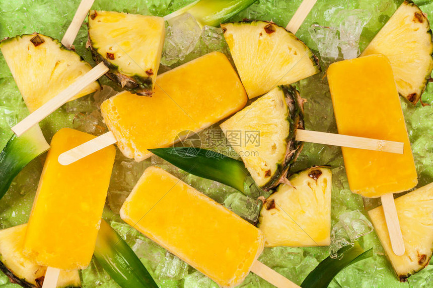菠萝冷冻水果棒冰选择焦点高清图片下载-正版图片503557733-摄图网
