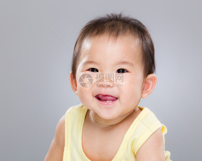 微笑的女婴高清图片下载 正版图片503631541 摄图网