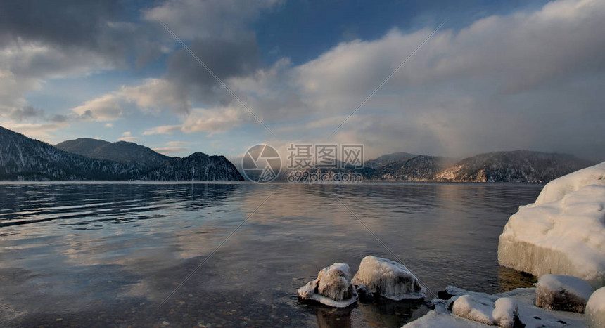 俄罗斯阿尔泰山泰勒斯高清图片下载-正版图片503654712-摄图网