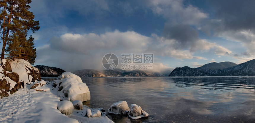 俄罗斯阿尔泰山泰勒斯高清图片下载-正版图片503654852-摄图网