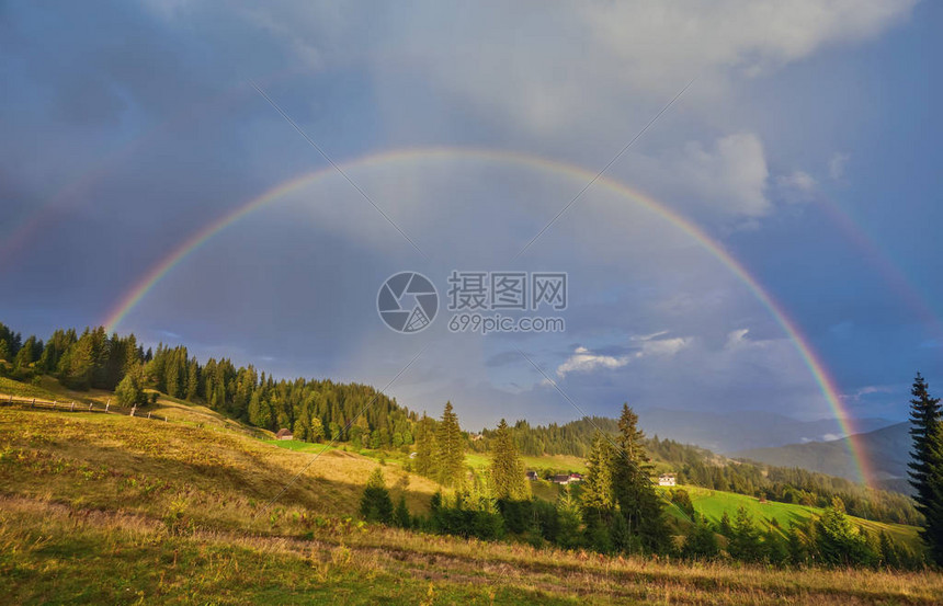 山谷雨后的彩虹和阳光高清图片下载-正版图片503657515-摄图网
