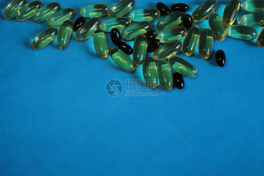 黄维生素黄鱼油色健康鱼油在明亮背景自高清图片下载-正版图片503696950-摄图网