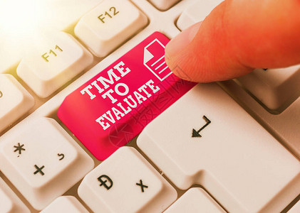 显示评估时间的书写笔记判断某事物的价值或意高清图片下载-正版图片503714369-摄图网