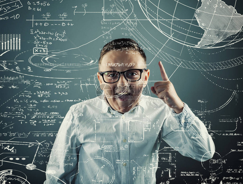 孩子解决数学公式高清图片下载-正版图片503735839-摄图网