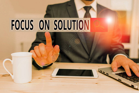 文字书写文本保持专注商业照片展示专注优先考虑任务避免分心女穿正装工作服展示演高清图片下载-正版图片503740582-摄图网