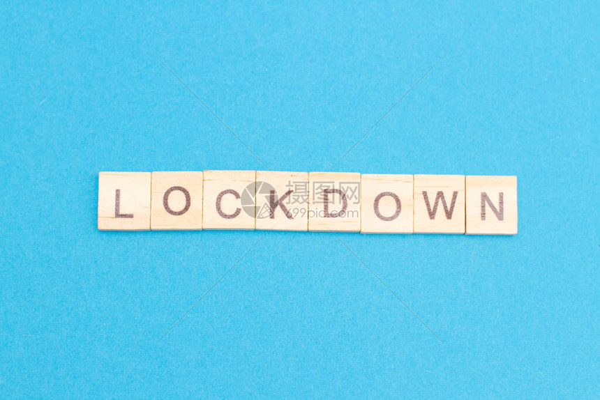 从木块上传来的LOCKDOWN单词食用19大流行后的高清图片下载-正版图片503753506-摄图网