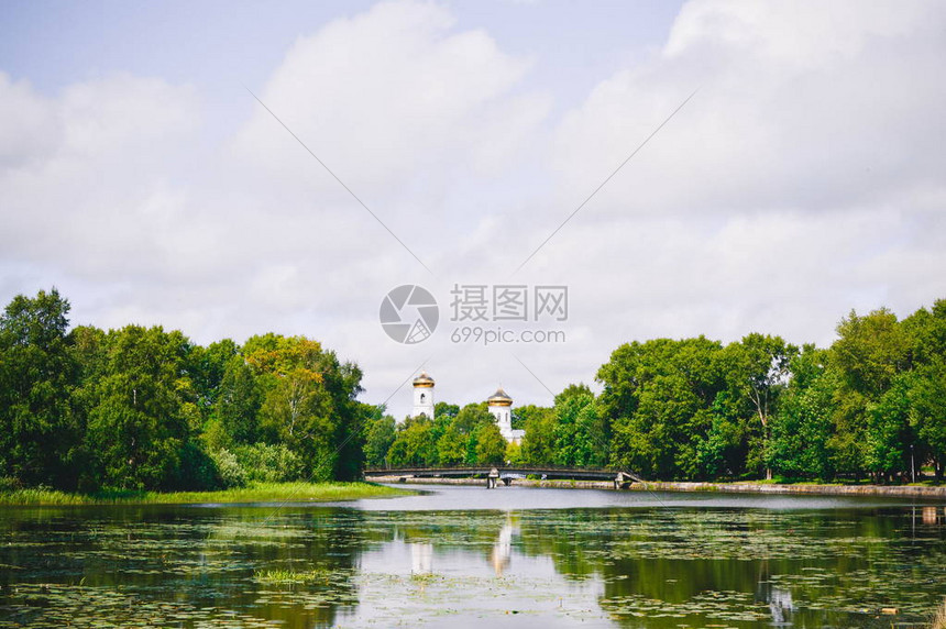 俄罗斯VyshnyVolochek与Tsna河和Cathedrar高清图片下载-正版图片503797964-摄图网