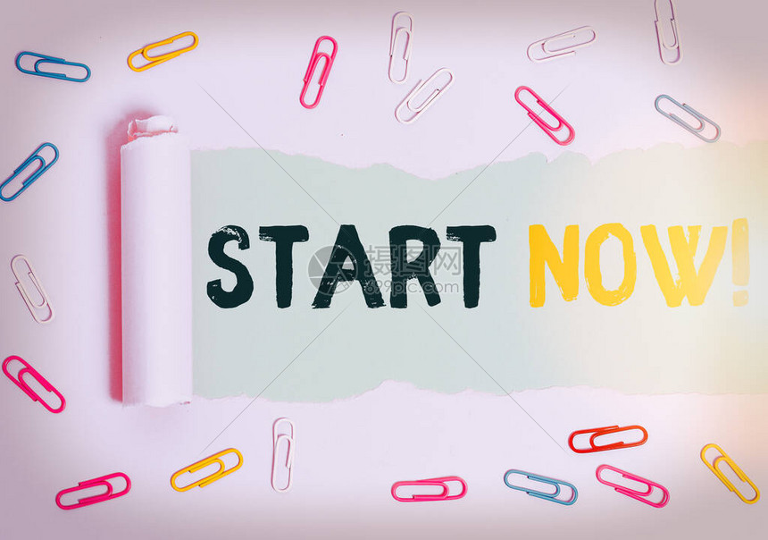 显示StartNow的文本符号商业图片展示会毫不迟疑地立即工作高清图片下载-正版图片503883677-摄图网