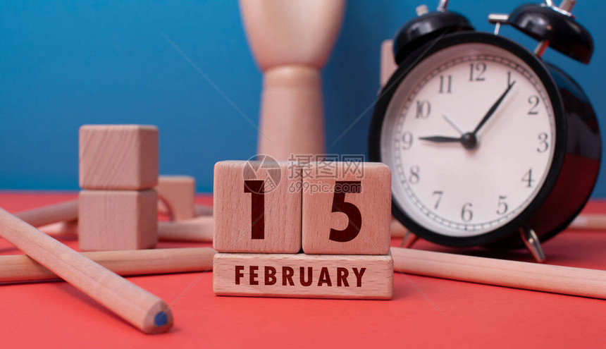 用木块写的2月15日高清图片下载-正版图片503941359-摄图网