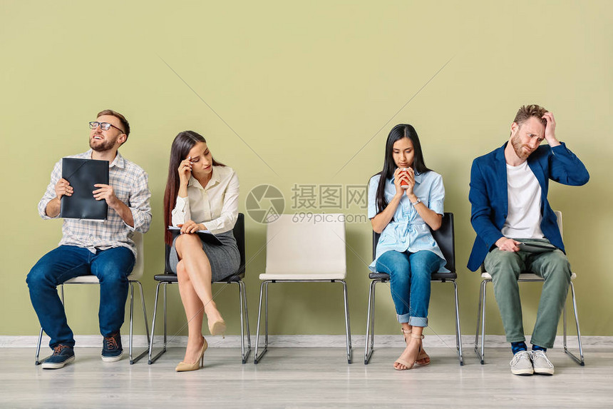等待室内工作面试高清图片下载-正版图片503992754-摄图网