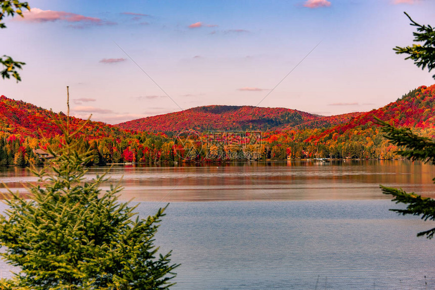 加拿大魁北克省Monttremblan高清图片下载-正版图片503994615-摄图网