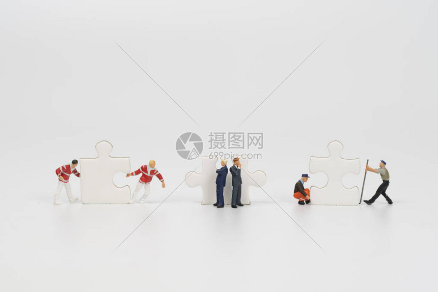 尝试完成白色背景的拼图Winfo高清图片下载-正版图片504016612-摄图网