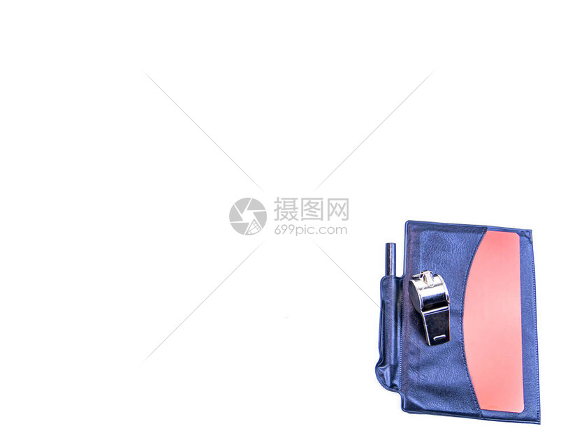 一名足球裁判员的红牌和哨子在白色背景上足球锦标赛世界欧洲裁判高清图片下载-正版图片504023832-摄图网