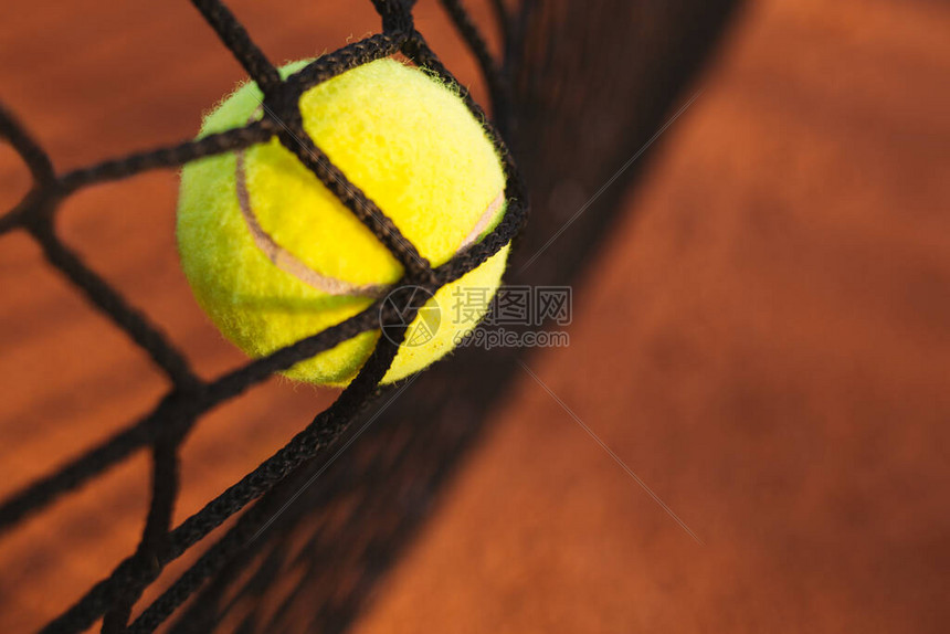 网球在网中球击中网球高清图片下载-正版图片504028811-摄图网