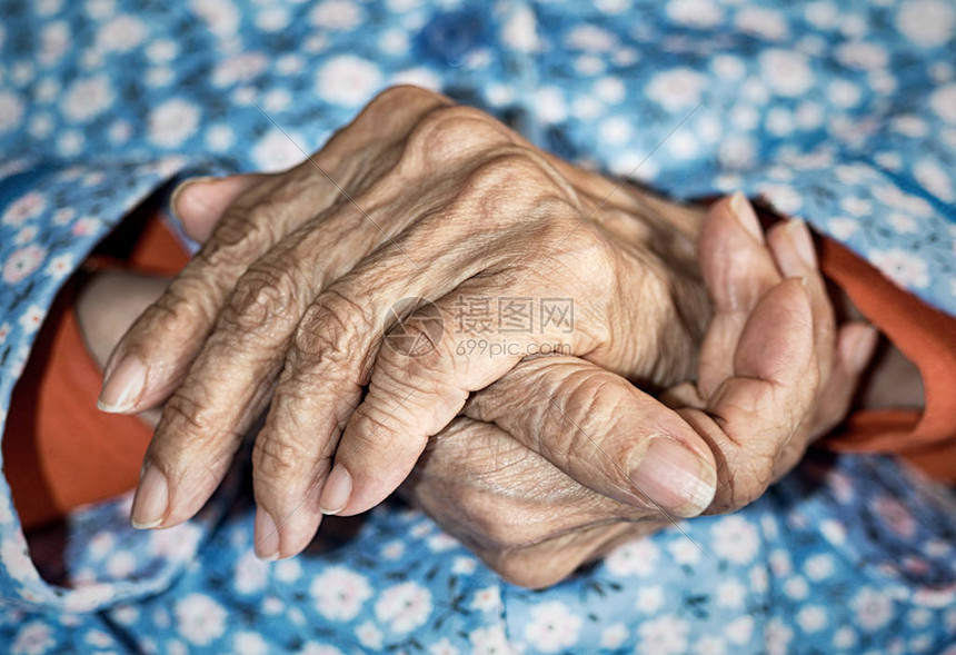 一名老年妇女的手细记女高清图片下载-正版图片504034274-摄图网
