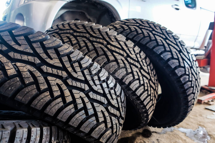 汽车工业车库店关门的高清图片下载-正版图片504065079-摄图网