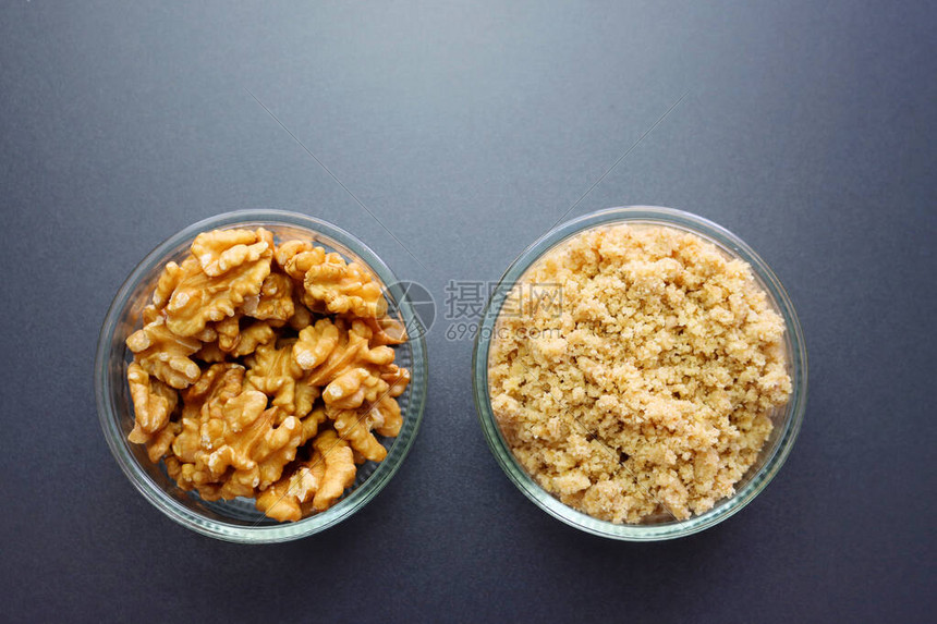 壳核桃和核桃面粉灰高清图片下载-正版图片504065858-摄图网