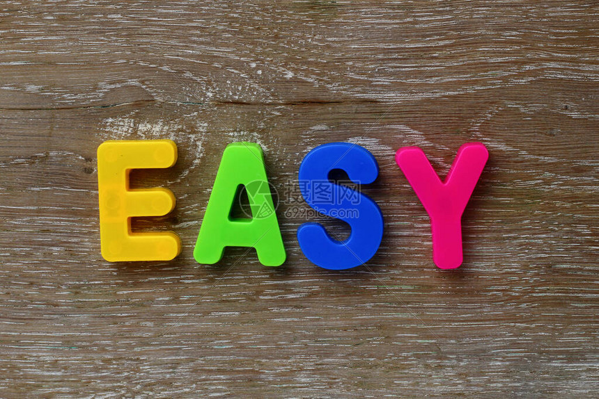 以多色磁字母制成的文字EEASY折高清图片下载-正版图片504106746-摄图网