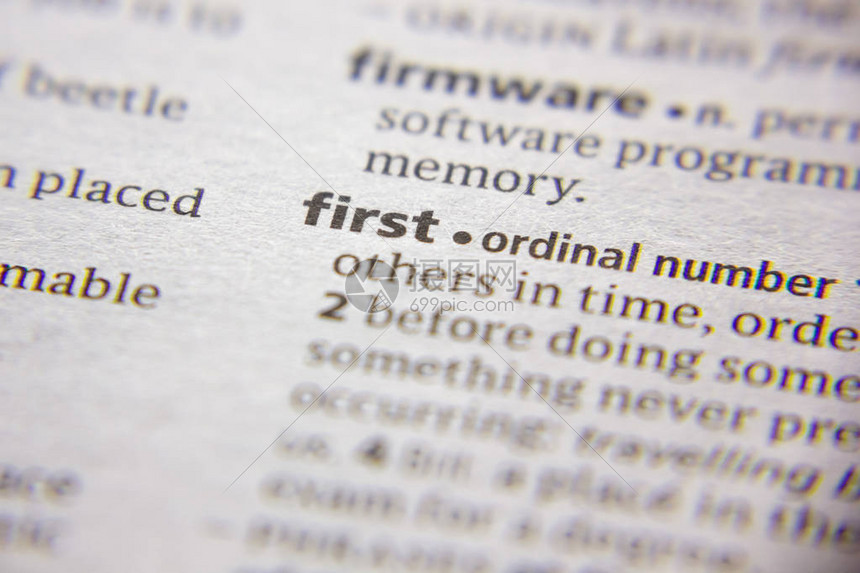 字典中的单词或短语First高清图片下载-正版图片504118977-摄图网