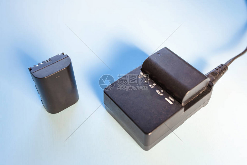DSRR蓝色背景的DSL高清图片下载-正版图片504173642-摄图网