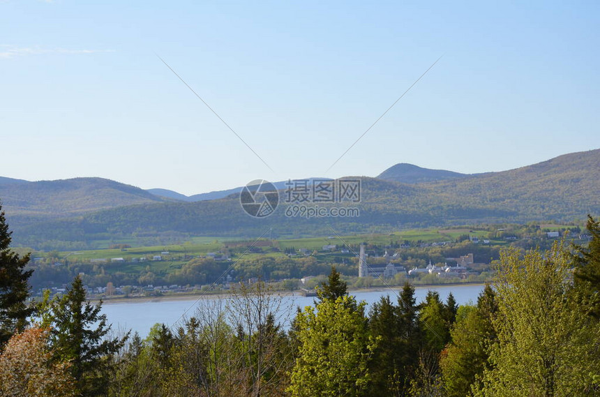 加拿大魁北克省绿草树木高清图片下载-正版图片504269522-摄图网