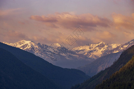 蒂罗尔的Ehrwald高清图片下载-正版图片503424519-摄图网