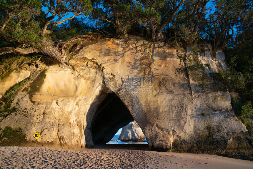 新西兰科罗曼德尔半岛Cathedral高清图片下载-正版图片504424614-摄图网