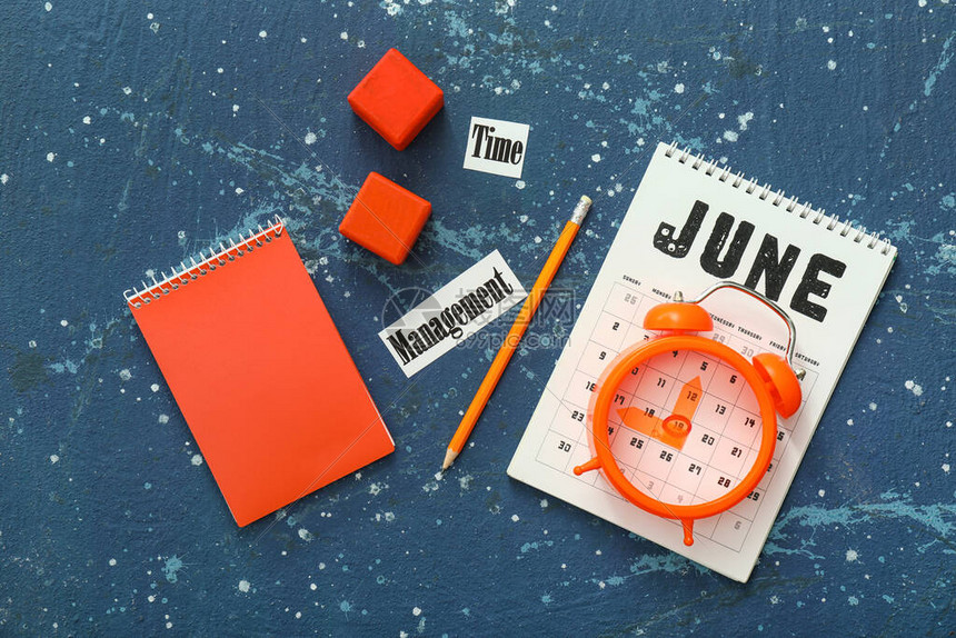 包含日历文具和文字的闹钟时表Time高清图片下载-正版图片504440507-摄图网