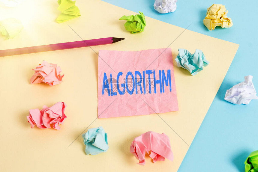 表示Alogorithm解决问题或完成任务等的概念意义程序彩色折叠纸空白提醒蓝色黄衣物孔Colo高清图片下载-正版图片504479234-摄图网