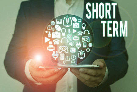 显示短期的概念手写概念意义发生在或涉及相对较短的时间短发女装高清图片下载-正版图片504550080-摄图网