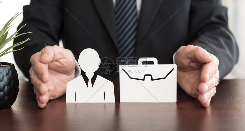 保护员工的保险人和手持公高清图片下载-正版图片504556459-摄图网