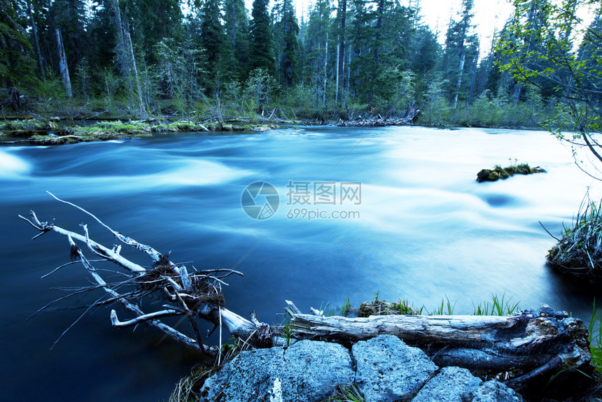 河高清图片下载-正版图片504663918-摄图网