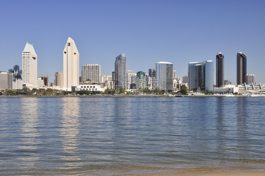 市中心建筑在圣地亚哥湾高清图片下载-正版图片504666747-摄图网