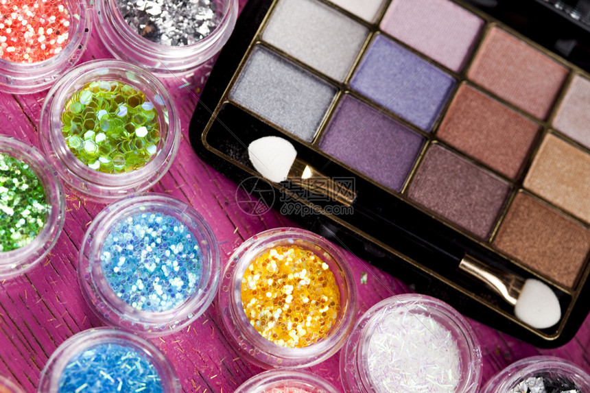 化妆和眼影高清图片下载-正版图片504690786-摄图网