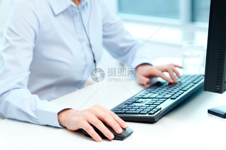 计算机工作期间高清图片下载-正版图片504738650-摄图网