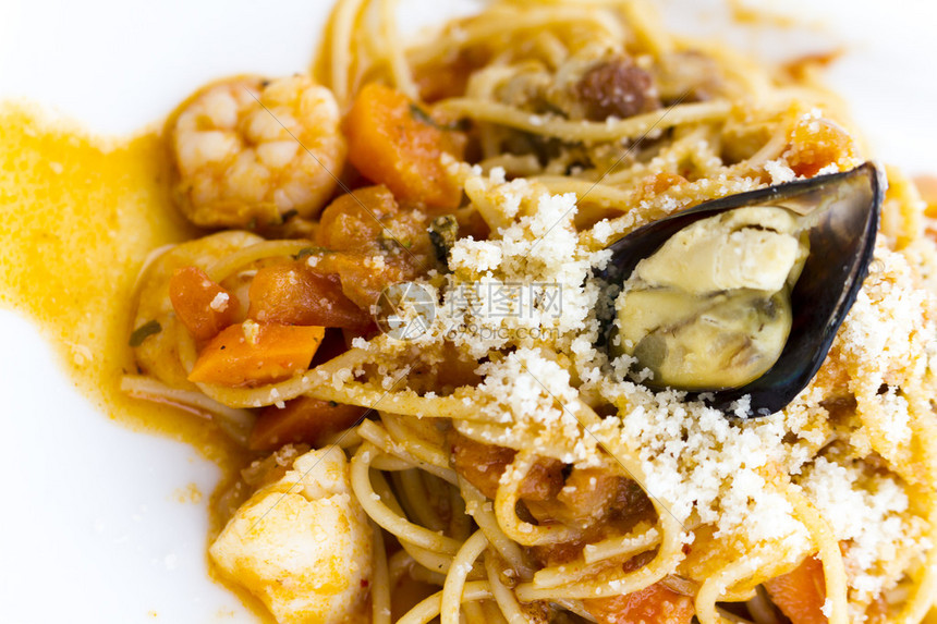 Spaghetti码头配有海鲜辣椒高清图片下载-正版图片504757298-摄图网